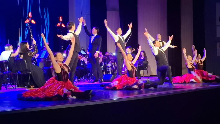 Noworoczna gala muzyki operetkowej w Radomiu. Orkiestra, soliści i ...