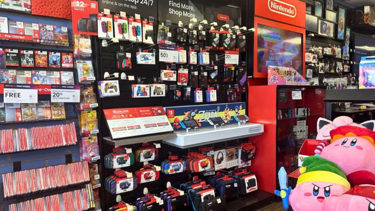 GameStop closing over 400 stores as CEO pursues $35B payout