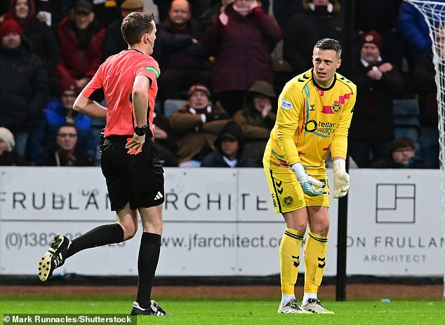 Dundee 0-1 Hearts: Stunning Banks-style save by Craig Gordon keeps ...