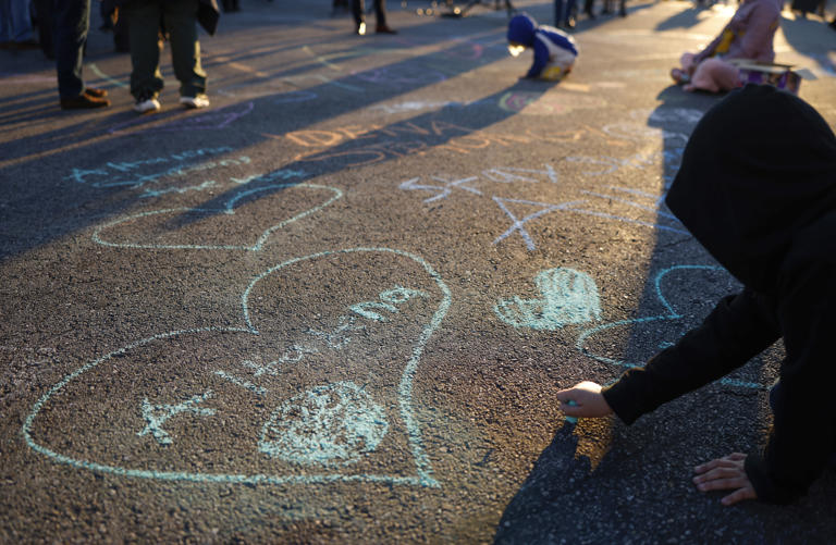 Pasadena Jewish Temple and Center vandalized 1 year after destruction ...