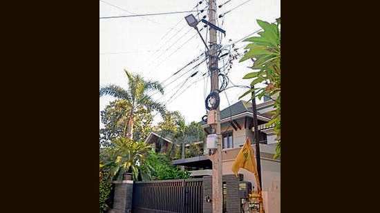 Defunct street lights leave key Ludhiana stretches in the dark