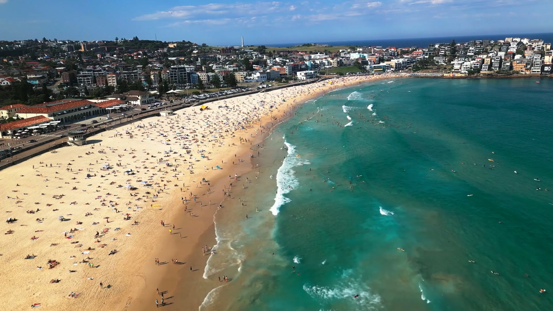 Pantai Bondi, Sydney: Drone mengabadikan permata pesisir Australia