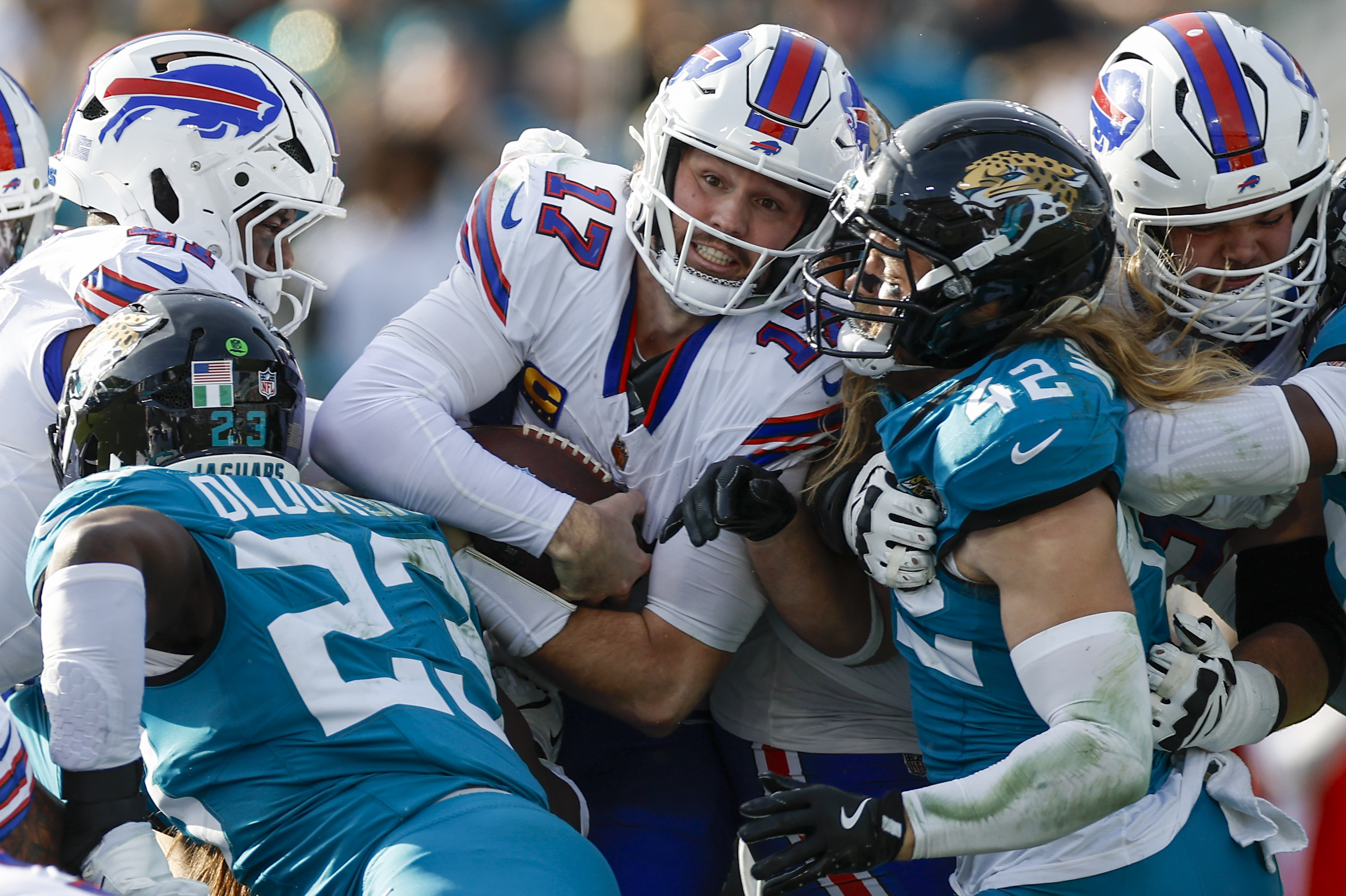 Buffalo Bills defeat Jaguars to win first road playoff game in 33 years
