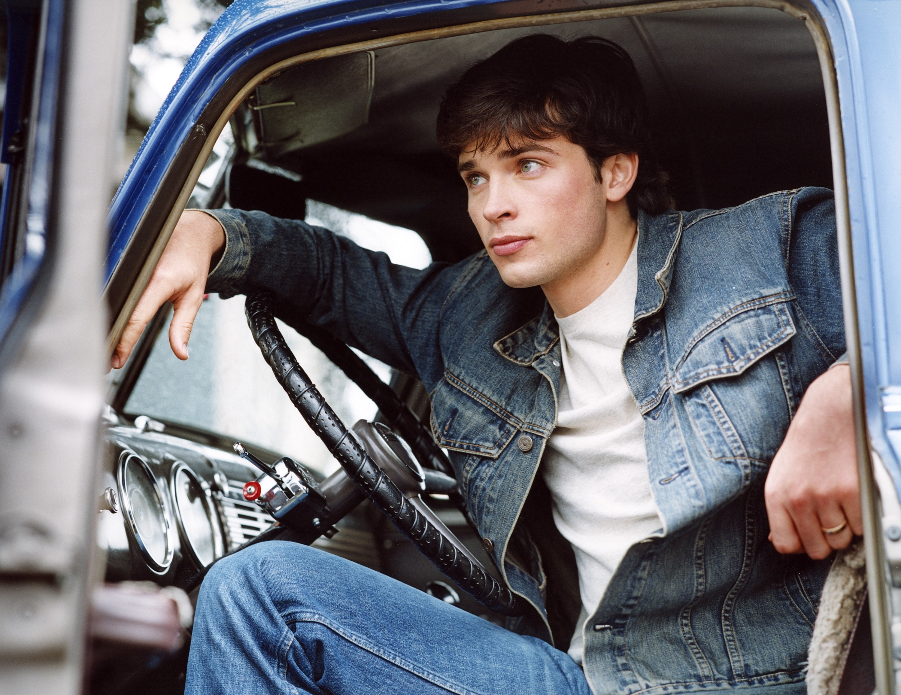 Why 'Smallville' actor Tom Welling left 'wild' LA for quiet ranch life