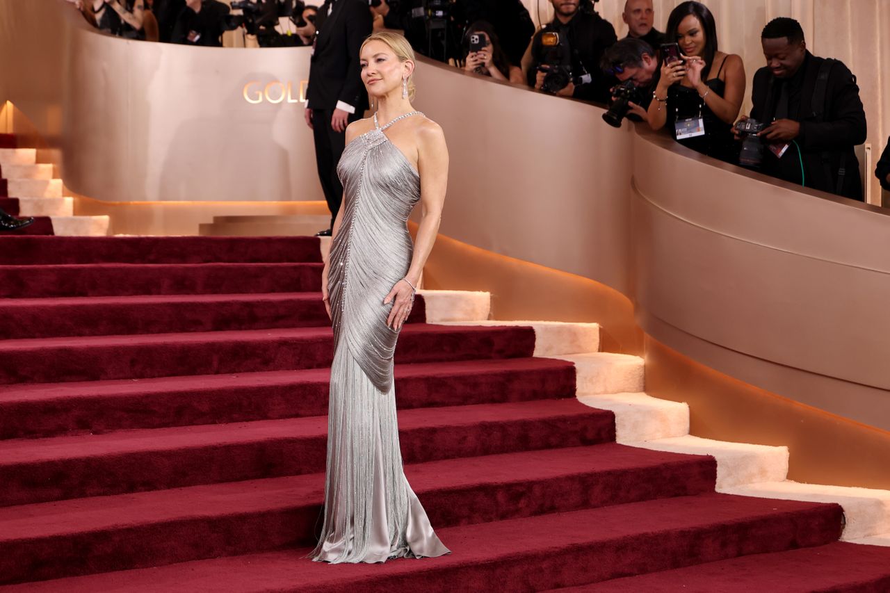 Kate Hudson's shredded crystal gown at the Golden Globes 2026 features ...