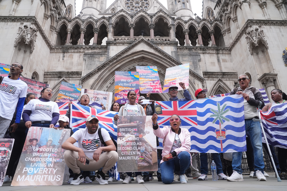 Former military chiefs issue last-ditch rallying cry to scrap Chagos ...