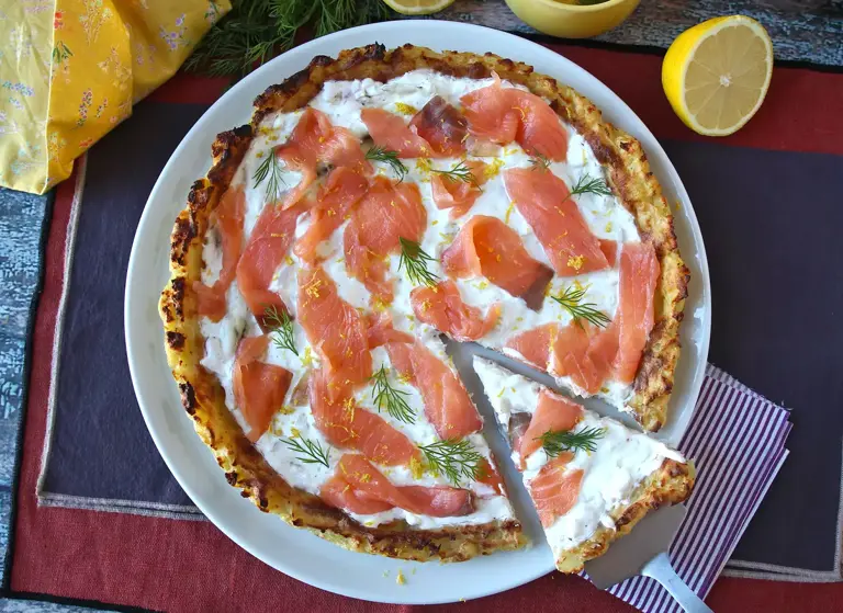Smoked salmon tart with potato base