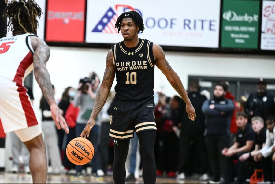 Dons top RMU 79-74 for third straight victory