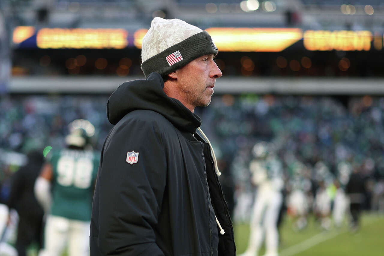 Fox catches 49ers coach taking massive whiffs of NFL-banned smelling salts