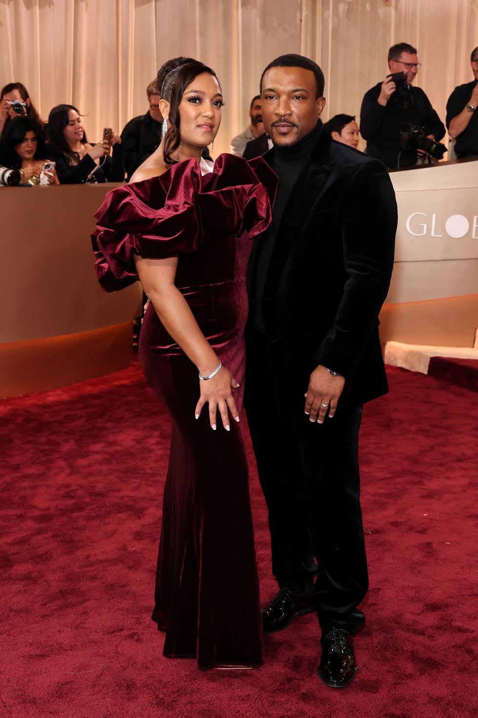 Adolescence cast lead Brits on Golden Globes red carpet as ...