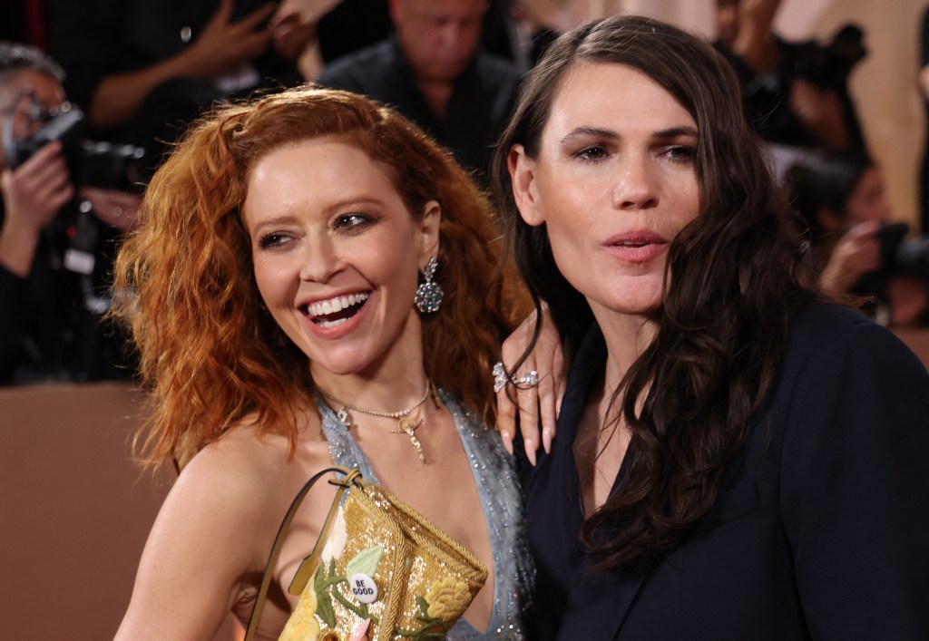Stars wear ‘Ice Out’ pins at Golden Globes after fatal Minneapolis shooting