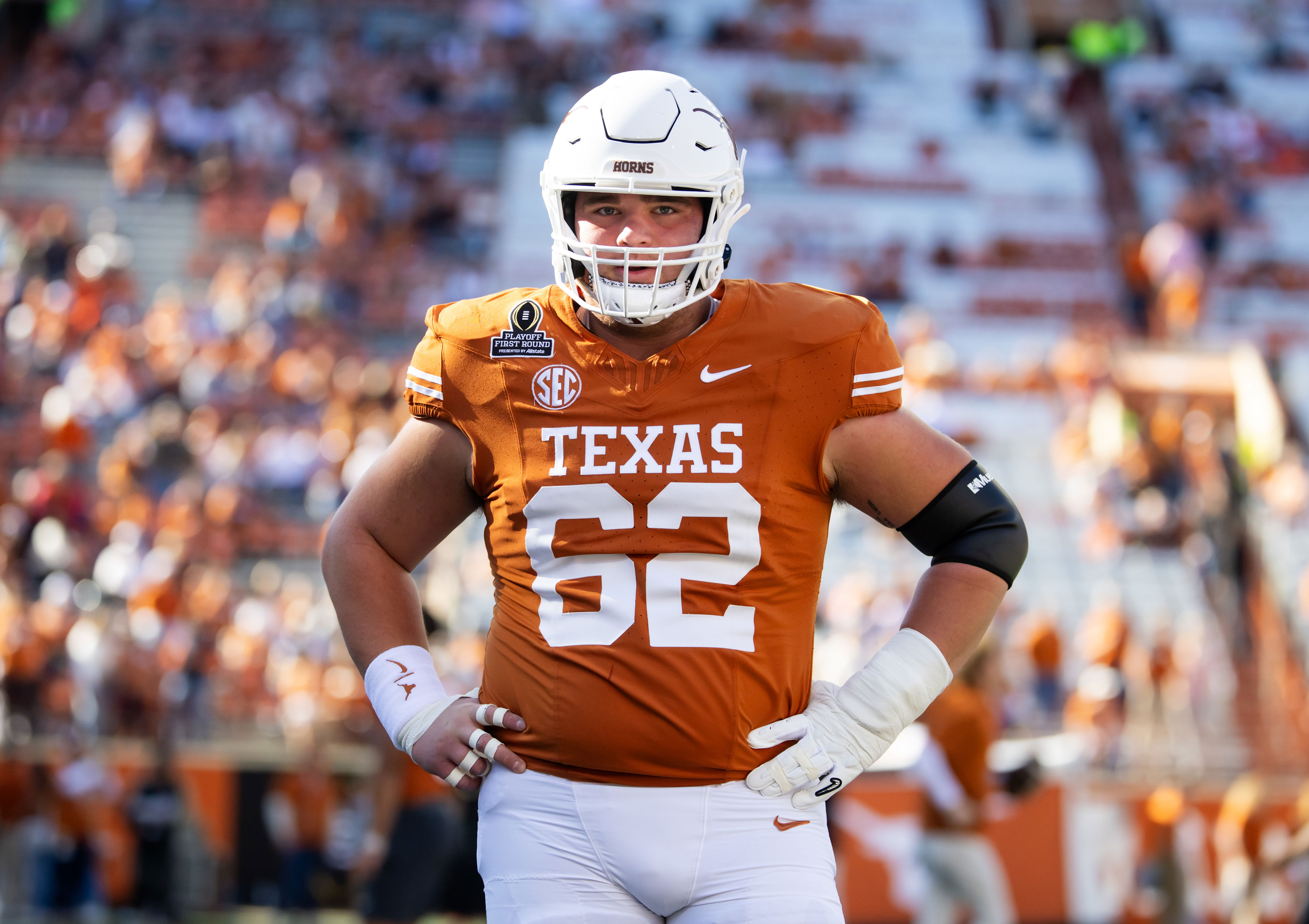 Texas OC Connor Robertson announces return for 2026 season