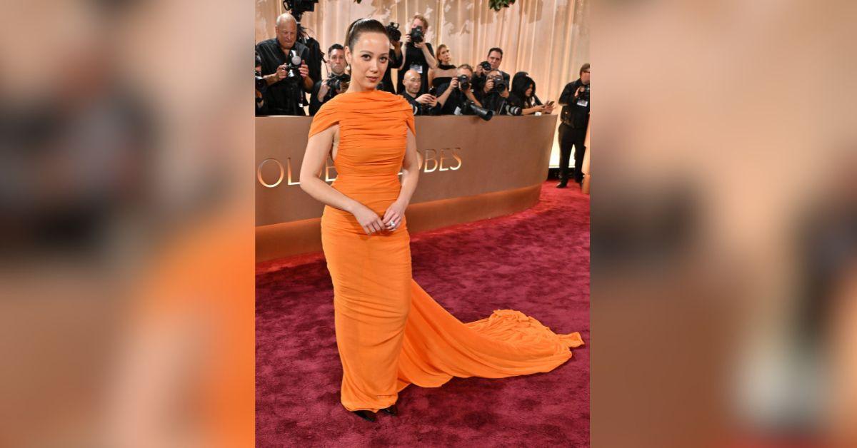 Awkward! Laufey calls out photographers at the 2026 Golden Globes for ...