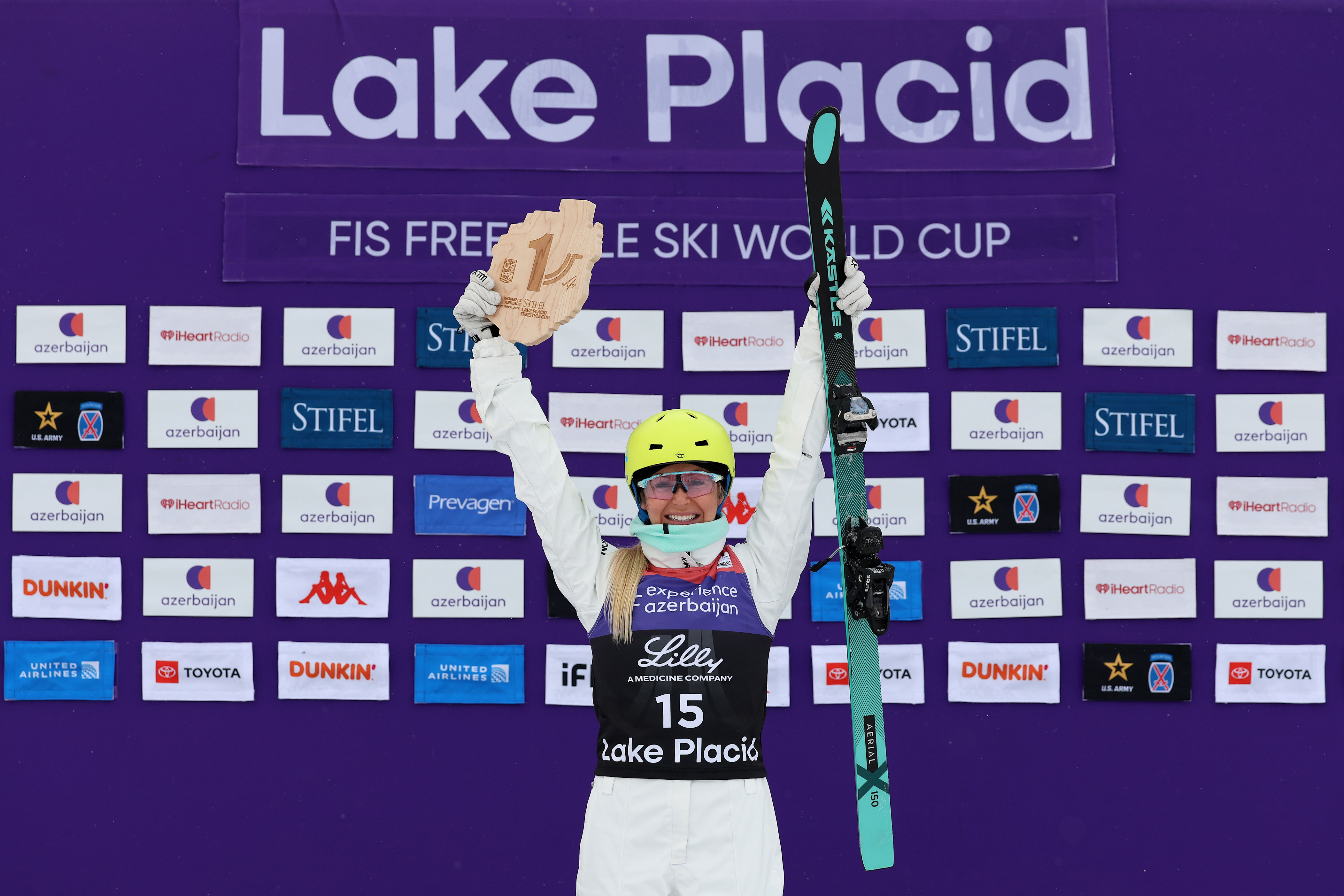 Emotional Aussie wins gold in pre-Olympic statement
