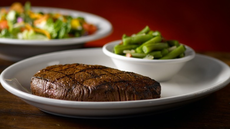 Texas Roadhouse steaks ranked from worst to best