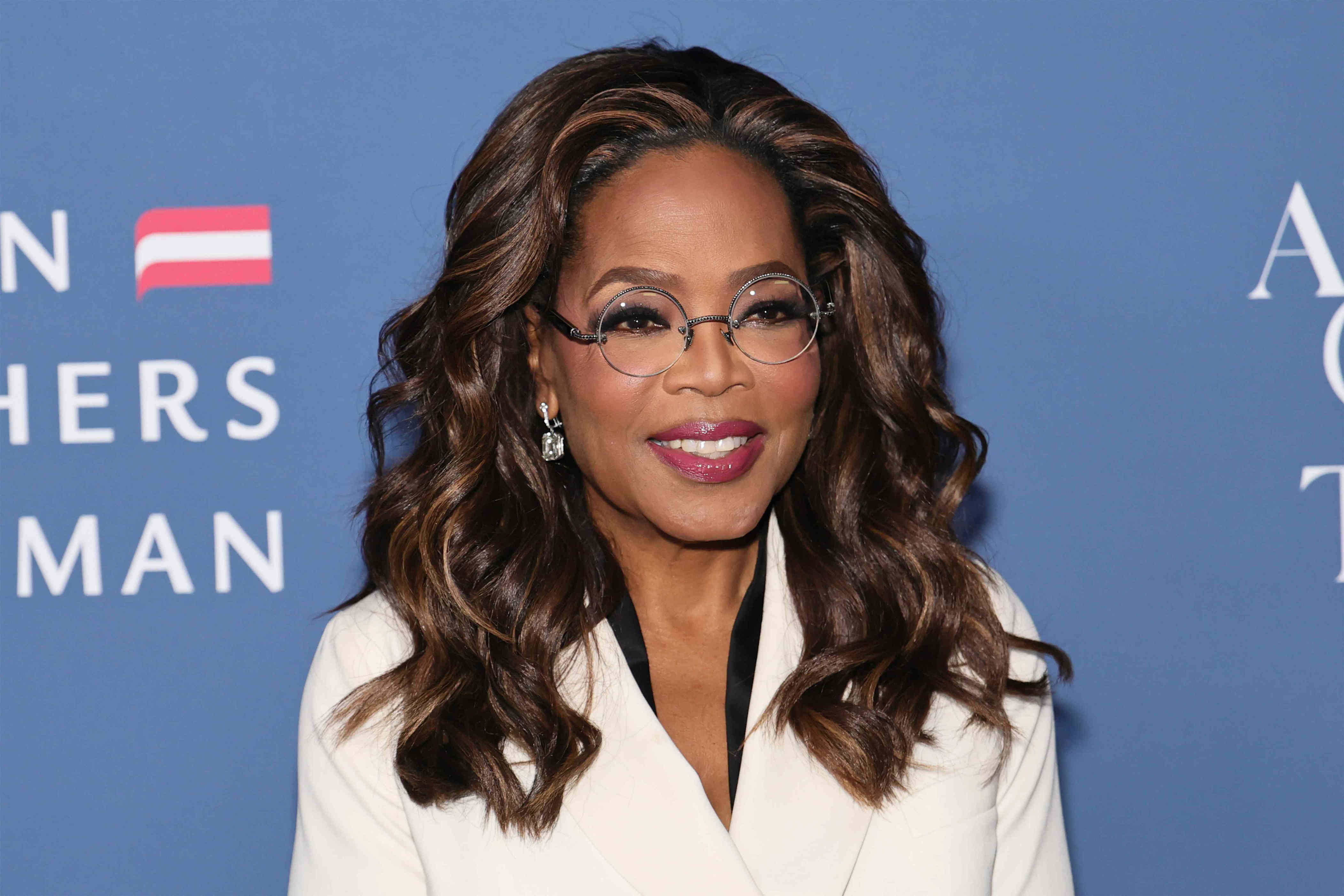 Oprah can’t stop wearing this cozy quarter-zip — copy her repeat closet ...