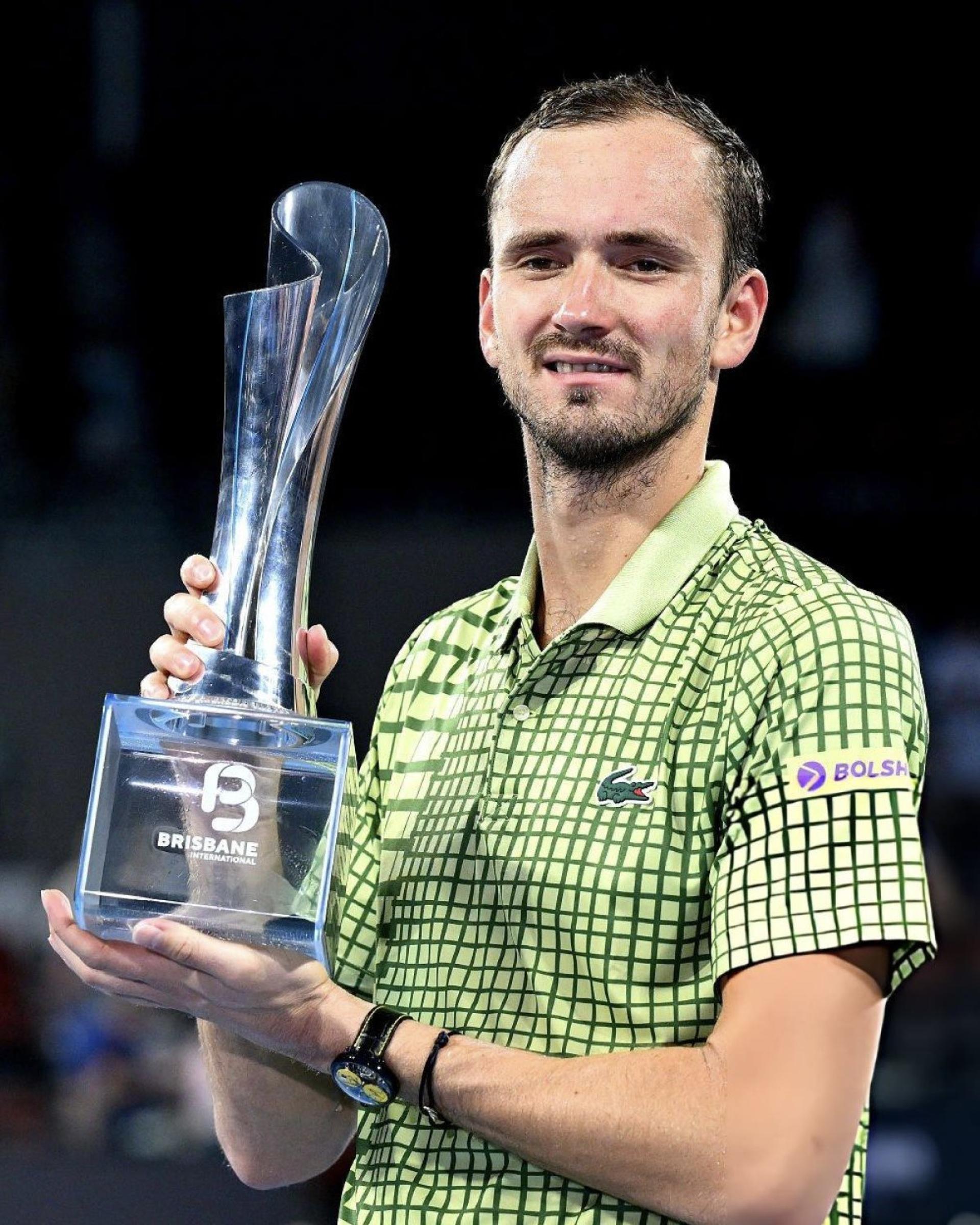 Daniil Medvedev holt Titel in Brisbane gegen Nakashima