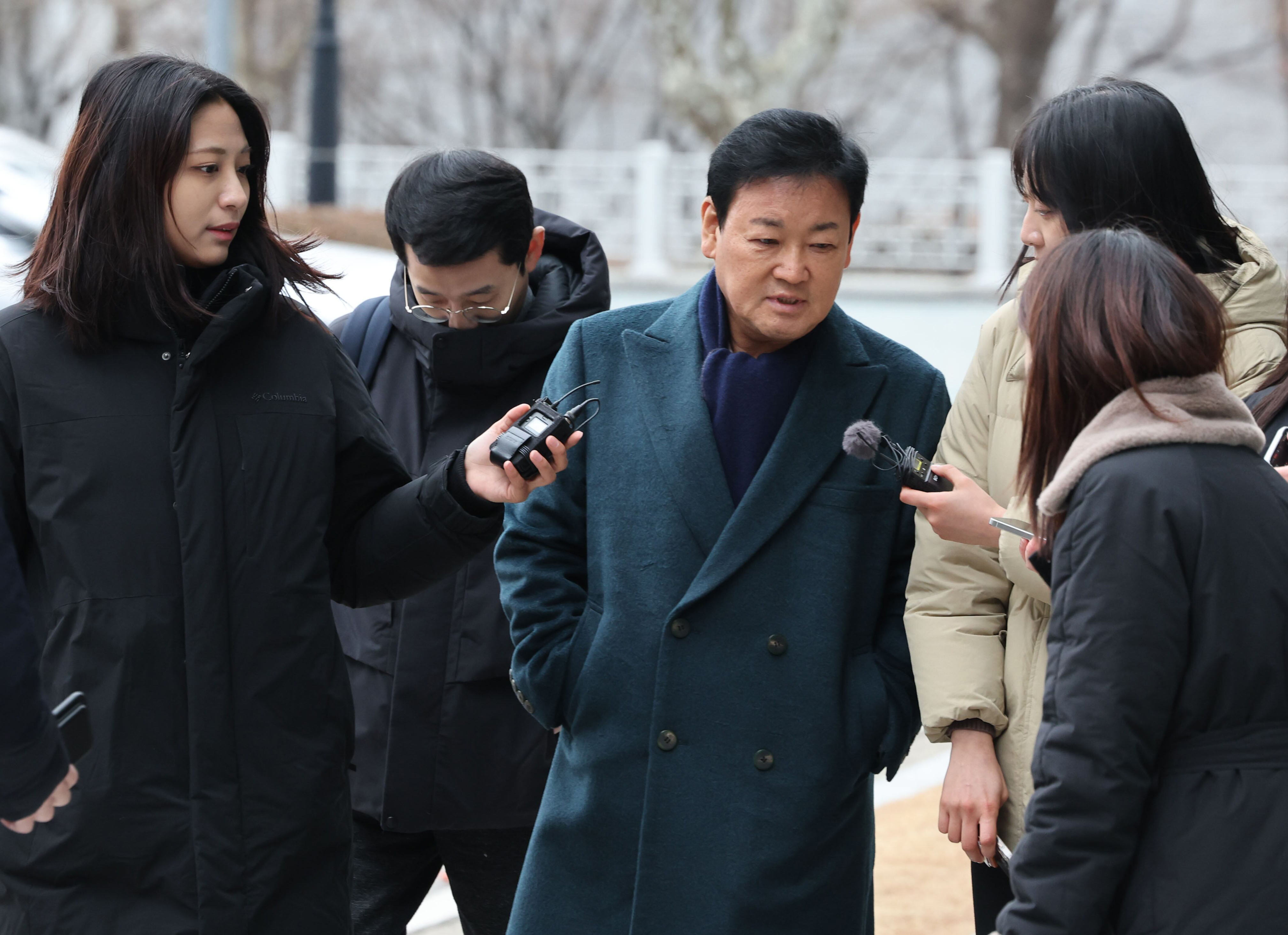 Ahn Bu-soo denies Ssangbangwool bribery allegations
