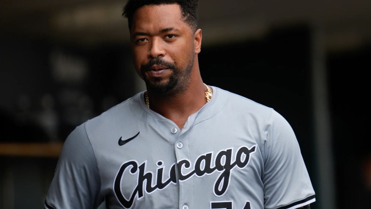 MLB: Is "The Big Baby" making a comeback? Eloy Jiménez signs with an ...