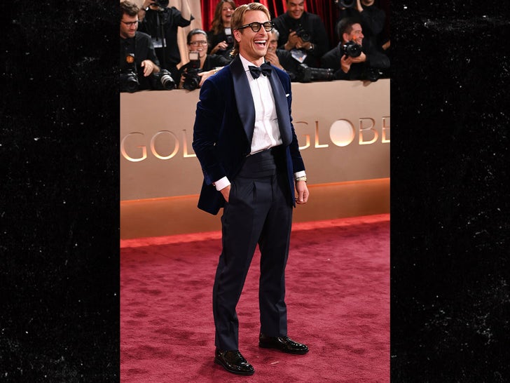 Celebs go for gold on 2026 Golden Globes red carpet