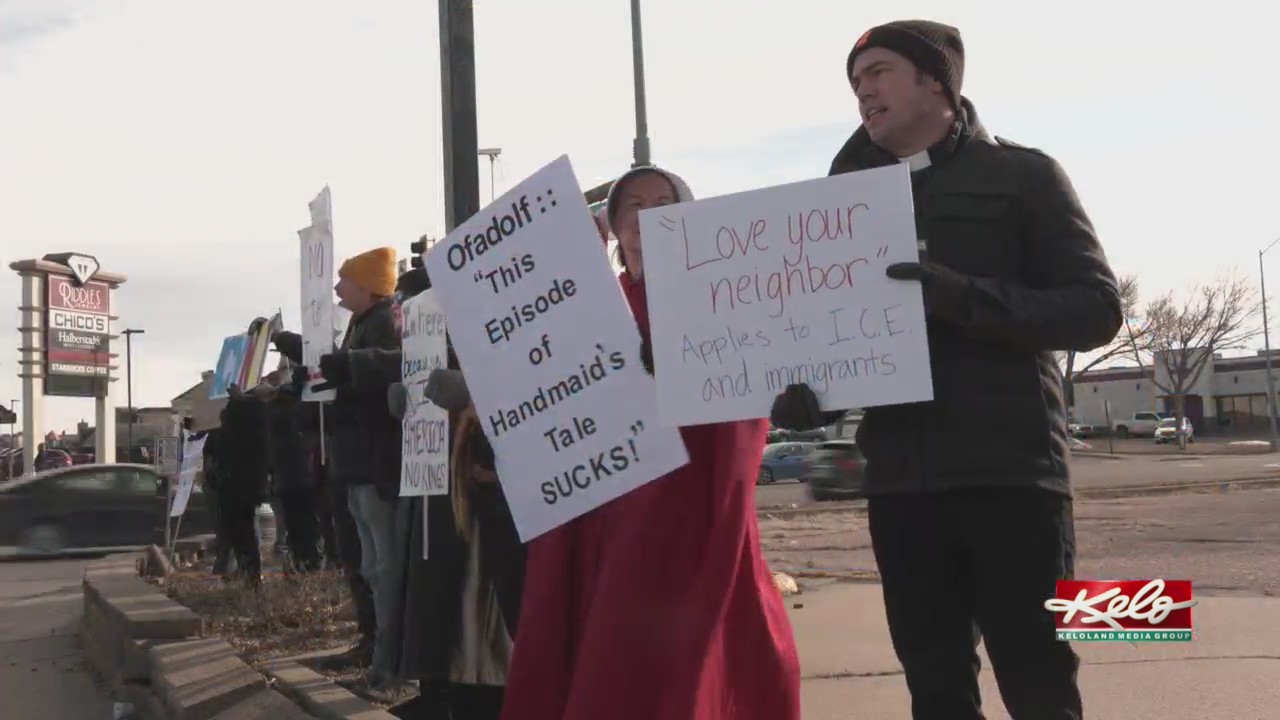 Hundreds attend anti-ICE protest in Sioux Falls