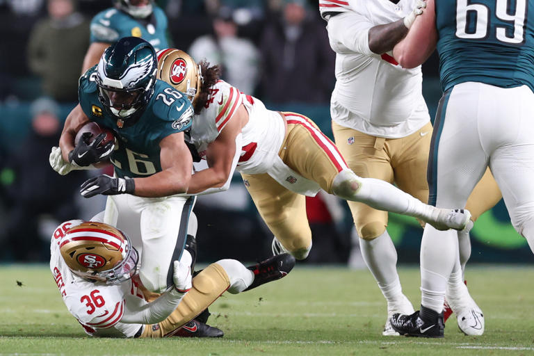 49ers-Eagles takeaways: Unlikely hero drives San Francisco to upset win