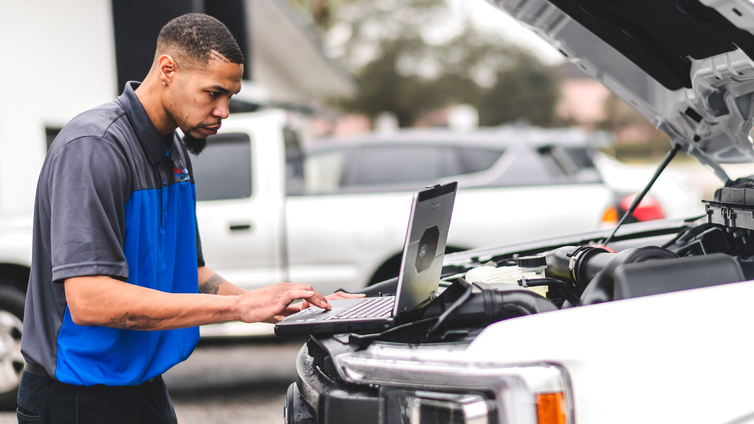 Ford pays this technician $160,000 a year, so why can’t it fill 5,000 jobs?