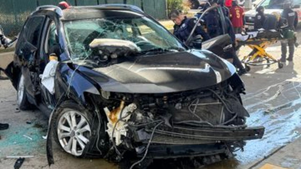 Man seriously injured after car hits retaining wall in Northeast DC