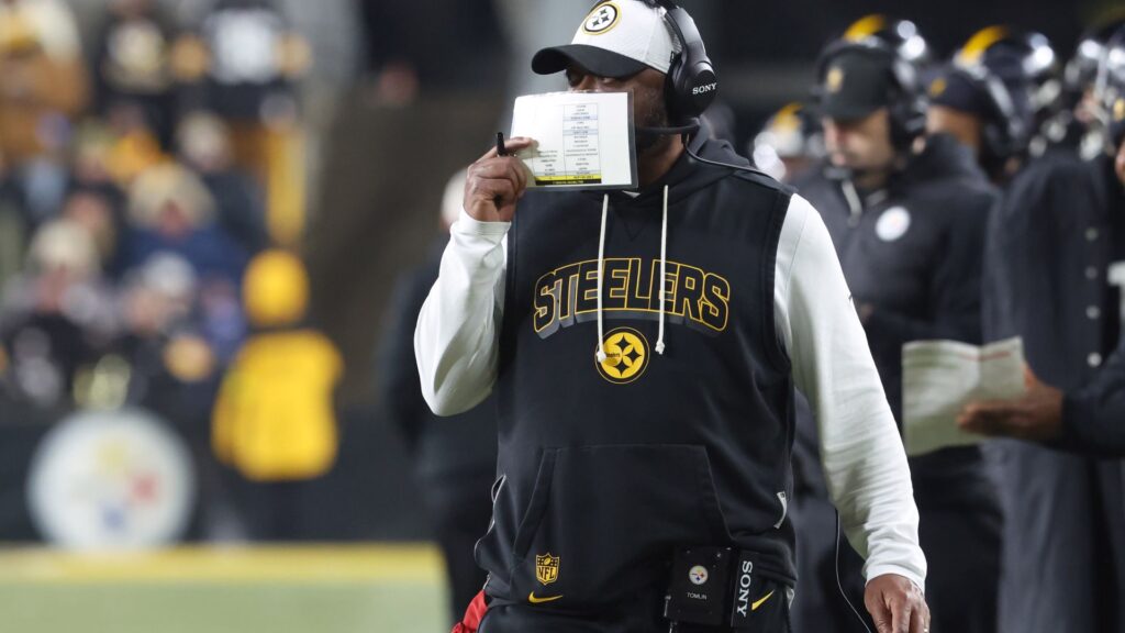 NFL analyst issues rough prediction for Steelers offense in wild-card ...
