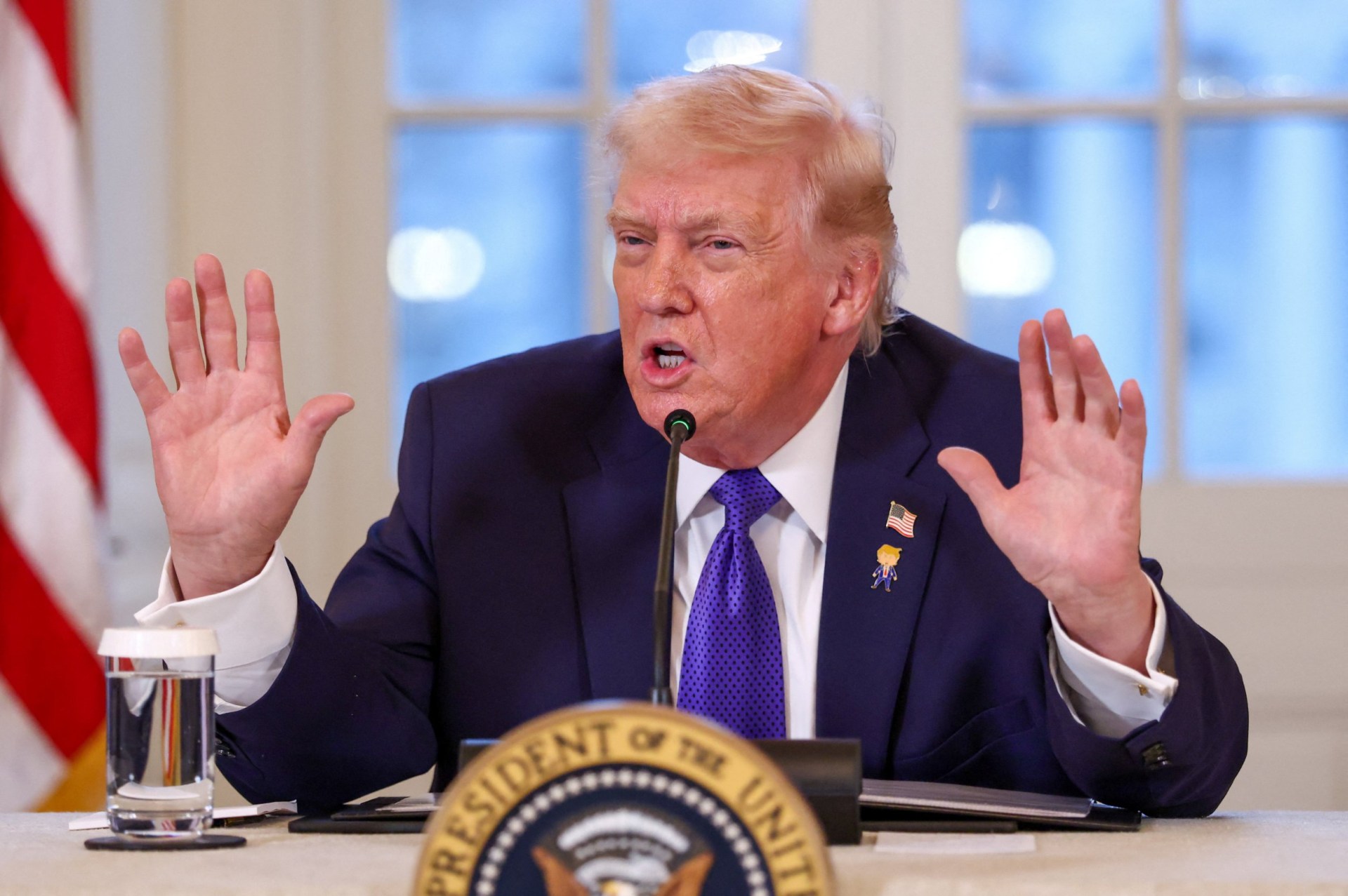 Mark Ruffalo blasts Trump on Golden Globes red carpet