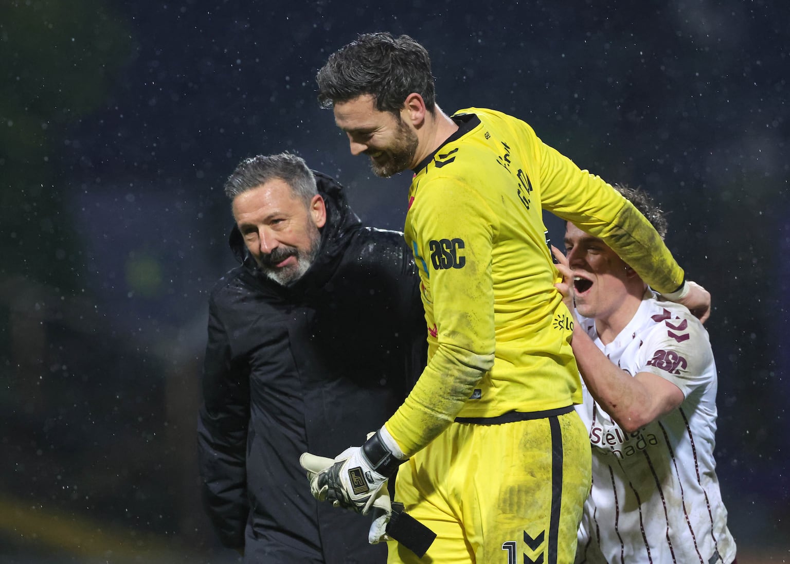 Derek McInnes admits Hearts fortunate to have 'magnificent' Craig Gordon