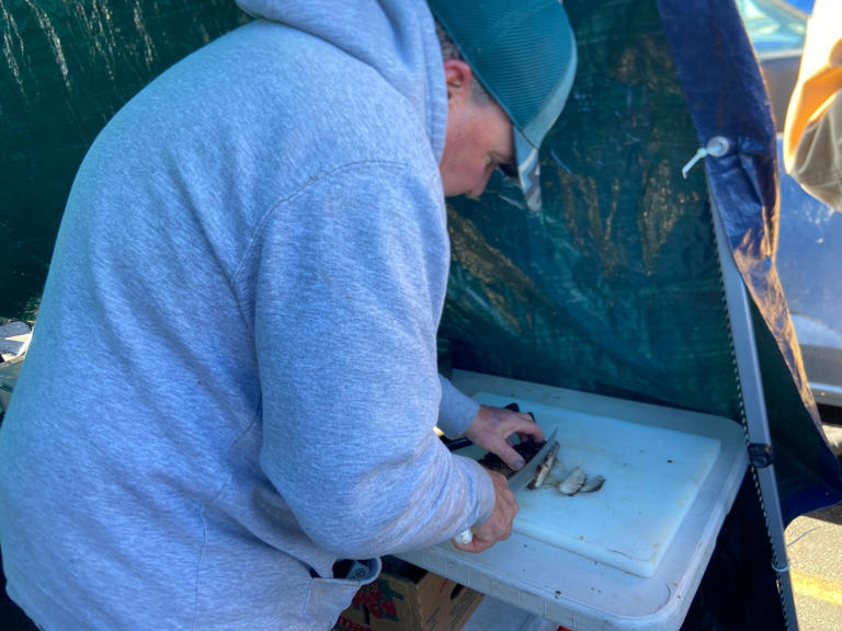 Eagles fans at wild card game have one message: Run the football