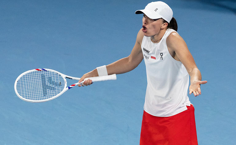 Tennis world rallies around six-time grand slam champ amid worrying ...