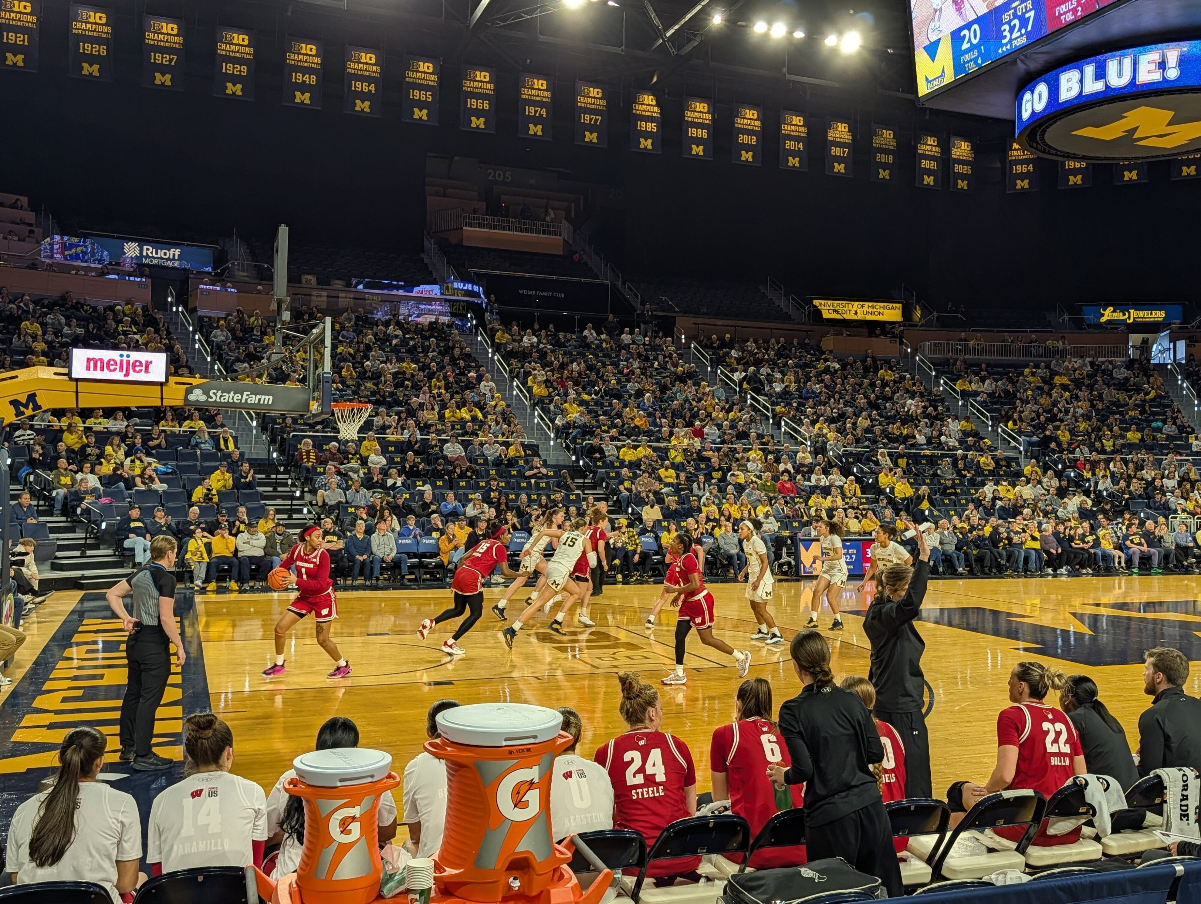 This time, Michigan basketball beats Wisconsin