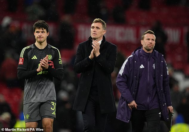 Man United 1-2 Brighton: Danny Welbeck outshines Red Devils' big-money ...