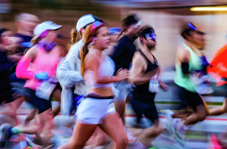 Great Britain's Calli Hauger-Thackery wins Chevron Houston Marathon ...