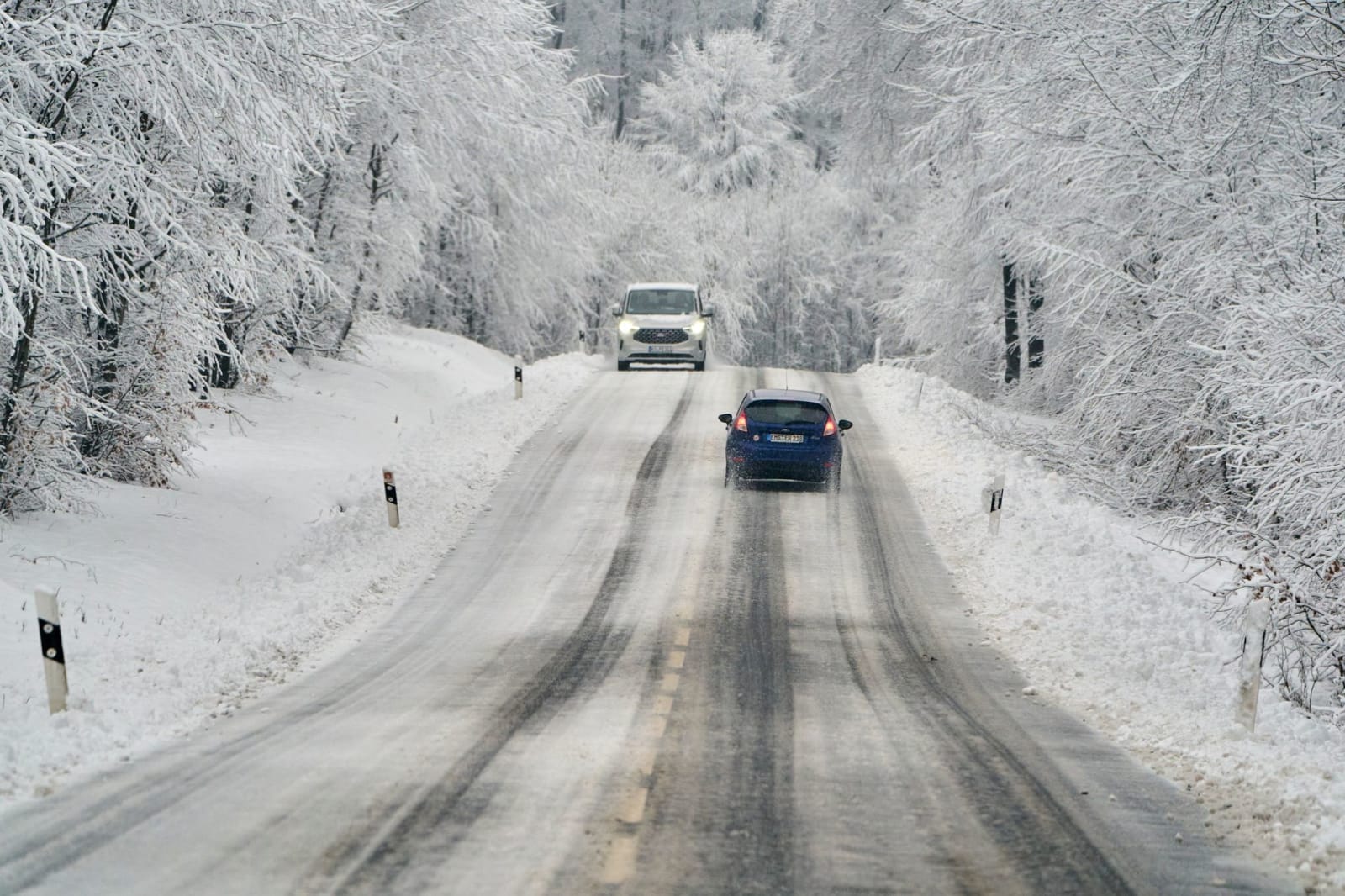 Weather turns slippery as Germany braces for day of black ice