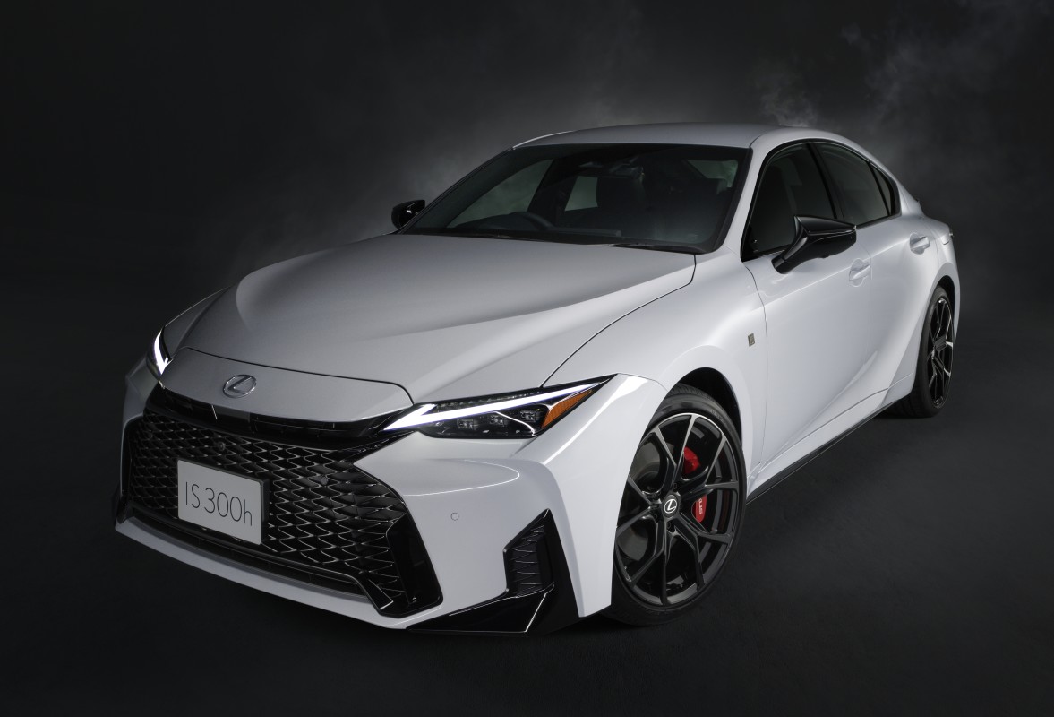 America’s missing out on special Lexus IS F Sport options and parts