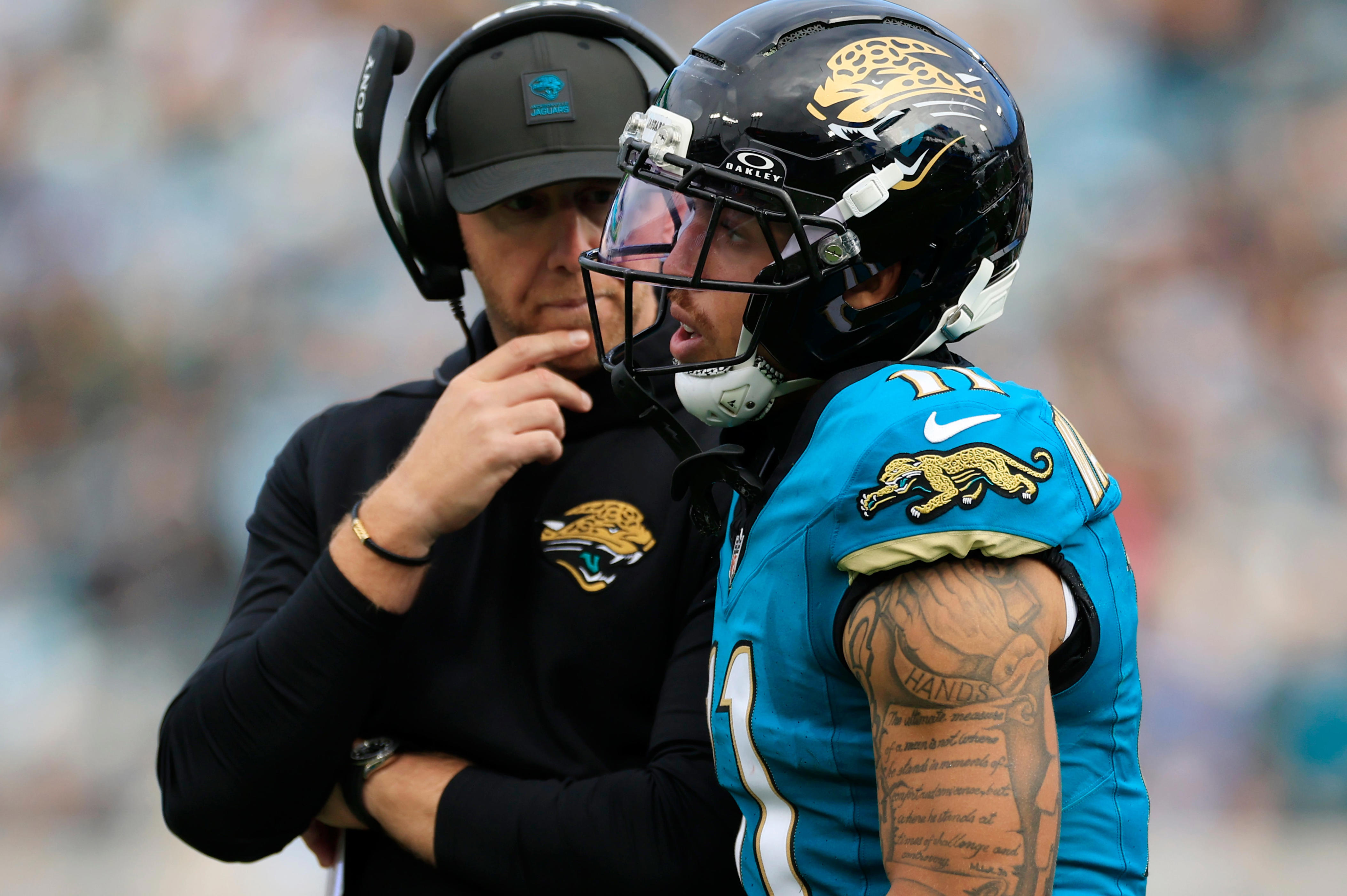 Jaguars wide receiver exits playoff game with injury