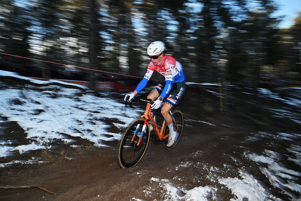 Dutch cyclo-cross national championships: Tibor Del Grosso powers to ...