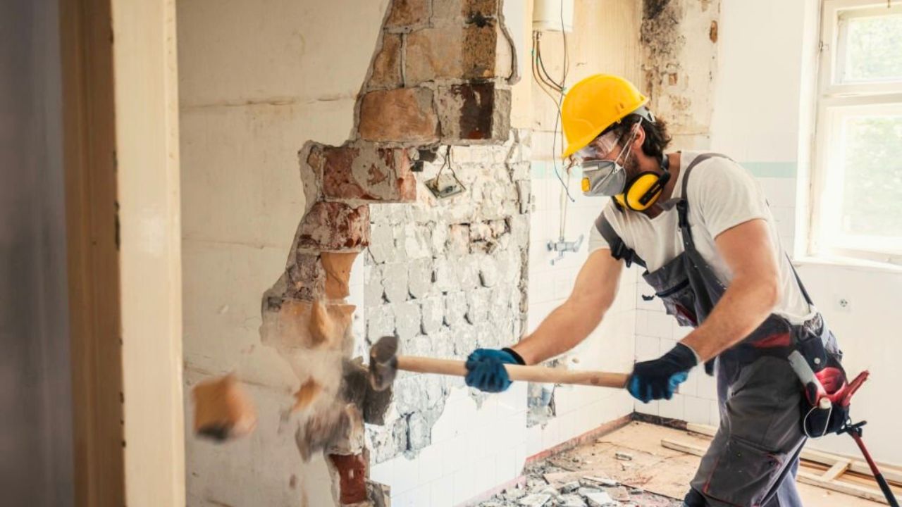 Botched Homes is on HGTV’s 2026 list and it’s basically a warning label ...