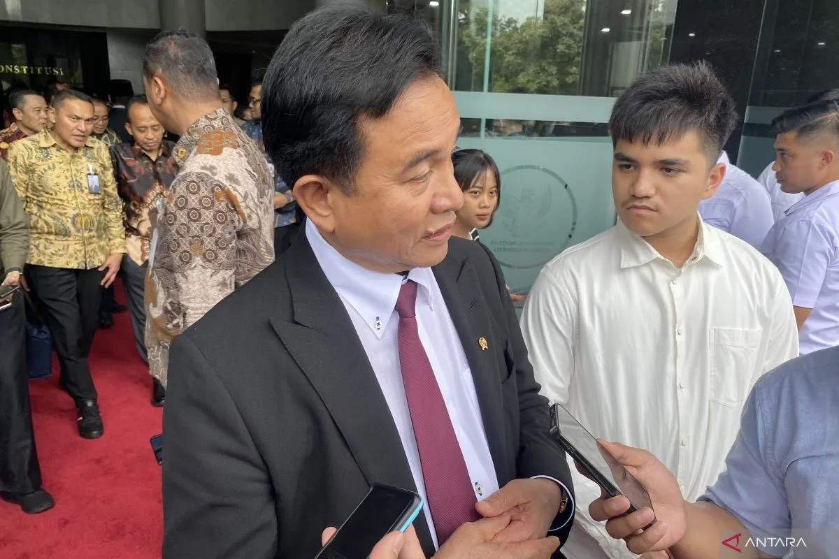 Menteri Yusril Ihza Mahendra Sebut Pilkada Langsung Lebih Banyak ...