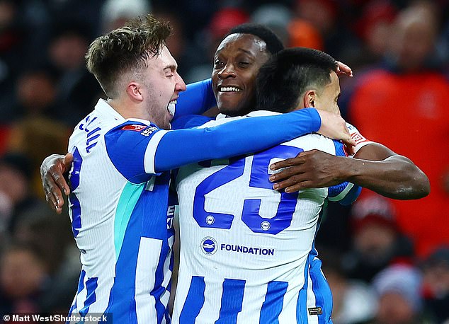 Man United 1-2 Brighton: Danny Welbeck outshines Red Devils' big-money ...