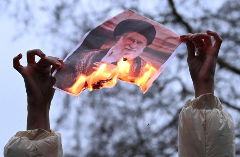 US military warns Trump it needs more time to prepare for Iran strikes