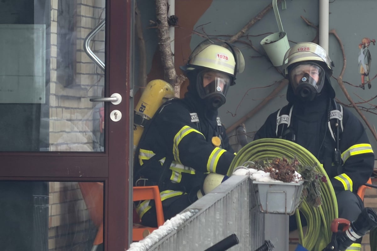 Feuer in Jugendwohnunterkunft: Zahlreiche Haushalte ohne Strom