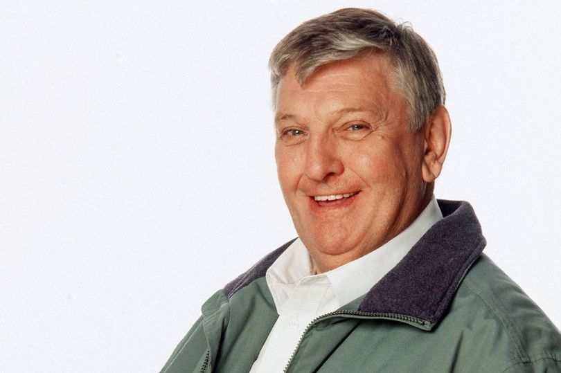 BBC EastEnders legend Derek Martin dies at 92 as family pay tribute to ...