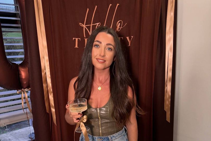 Mum unrecognisable after losing six stone using special 'rule'