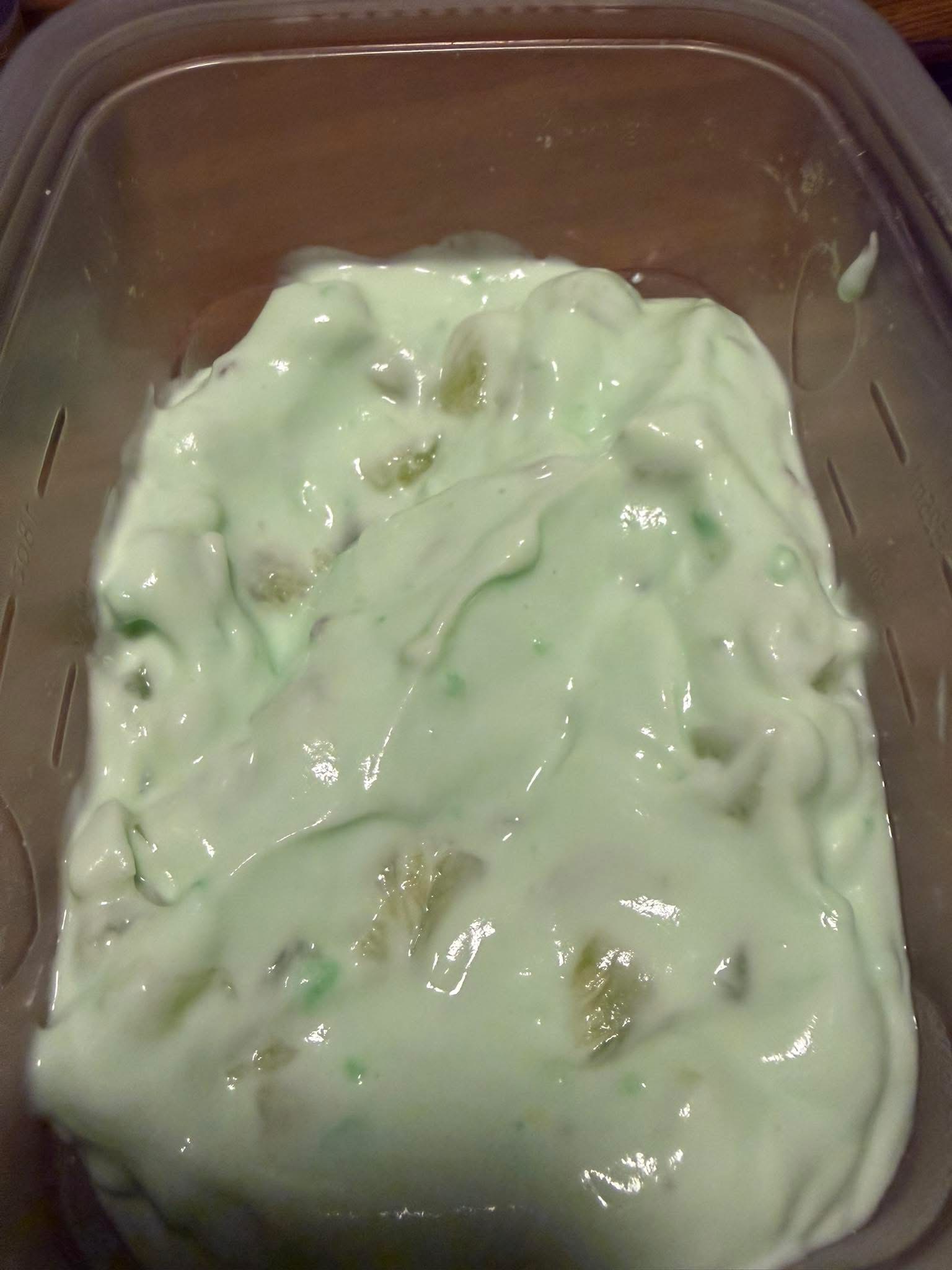 Pineapple-pistachio fluff