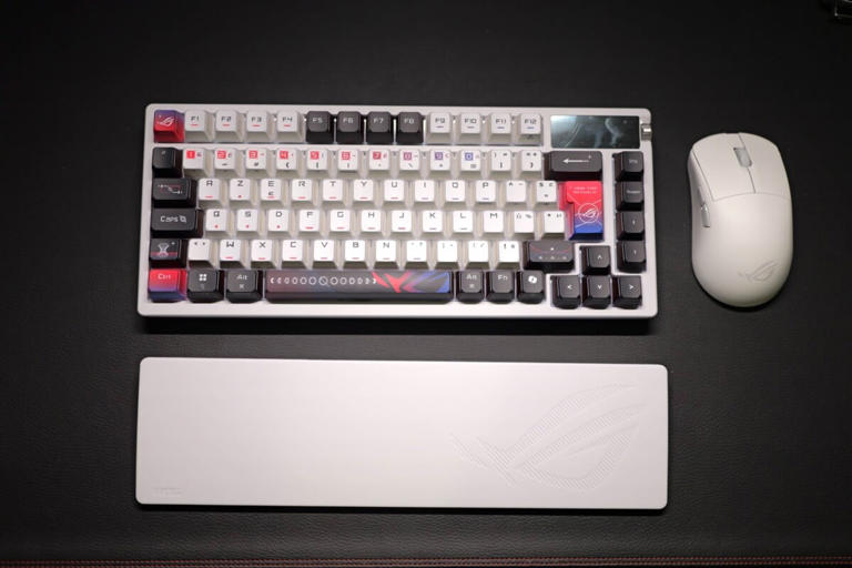 Test de l’Asus ROG Azoth X : sa frappe m’a fait changer d’avis