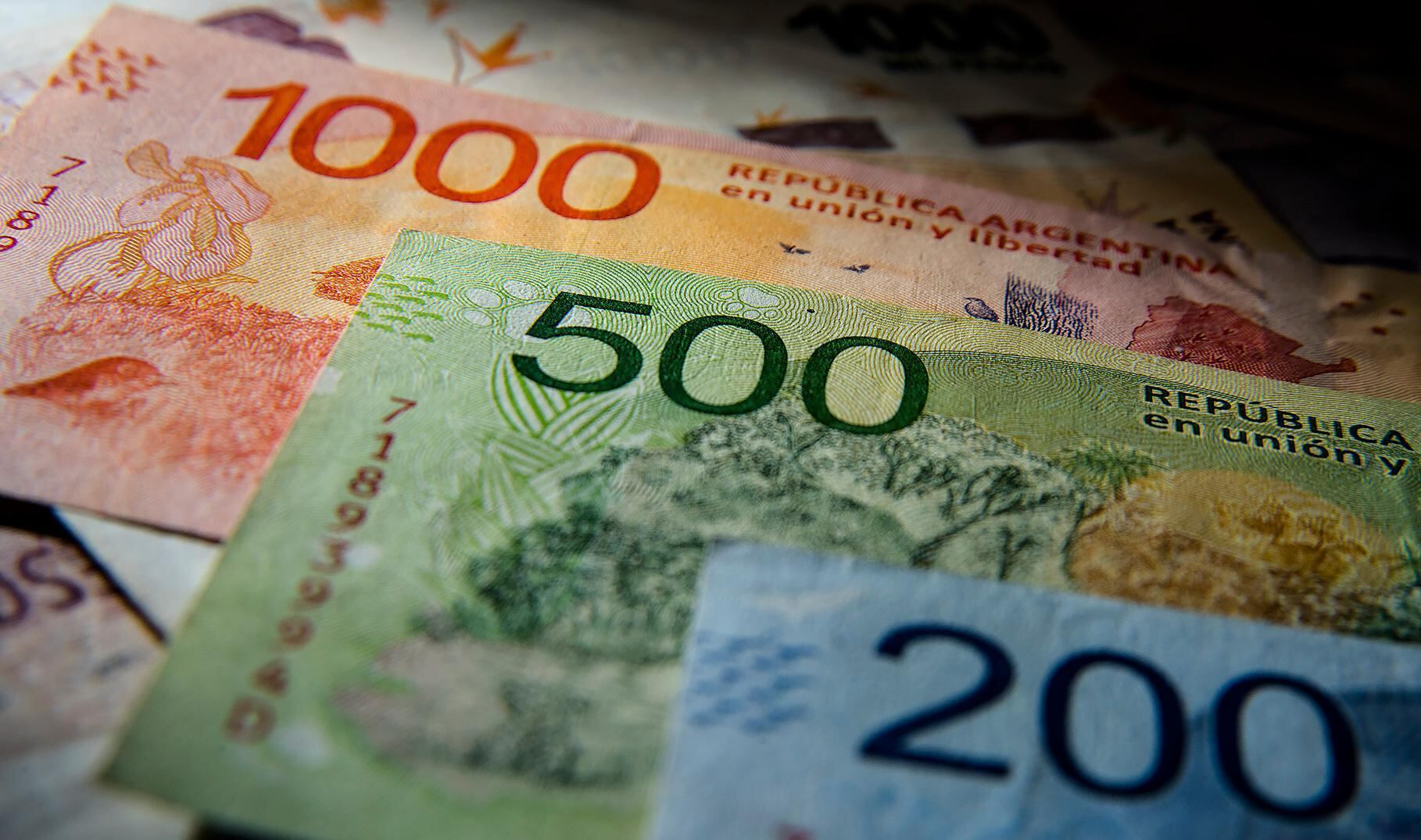 Qué significa ordenar los billetes de menor a mayor en la billetera ...